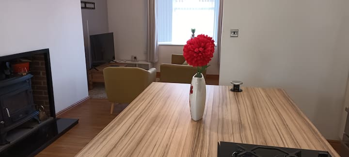 Modern Two Bedroom House Near Beach/ Durham City - Sunderland