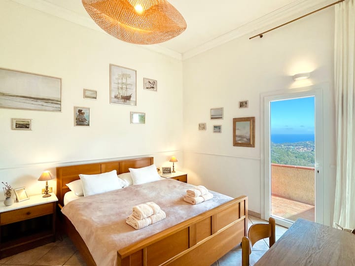 Aria Di Collina | Casa Levante - Porto Azzurro