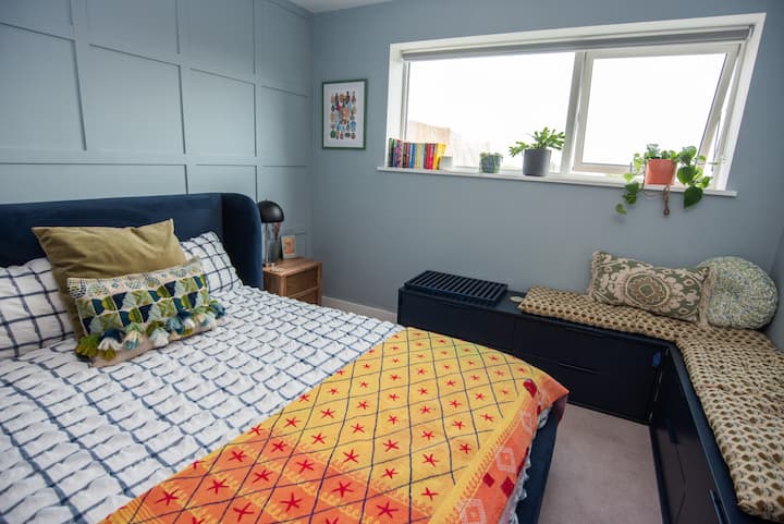 Commuter's Urban Haven (Entire Place) - Harrow