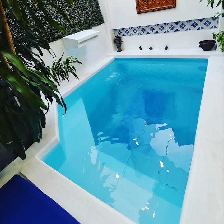 Isobelle’s Place, Santorini Themed W/ Private Pool - Taytay
