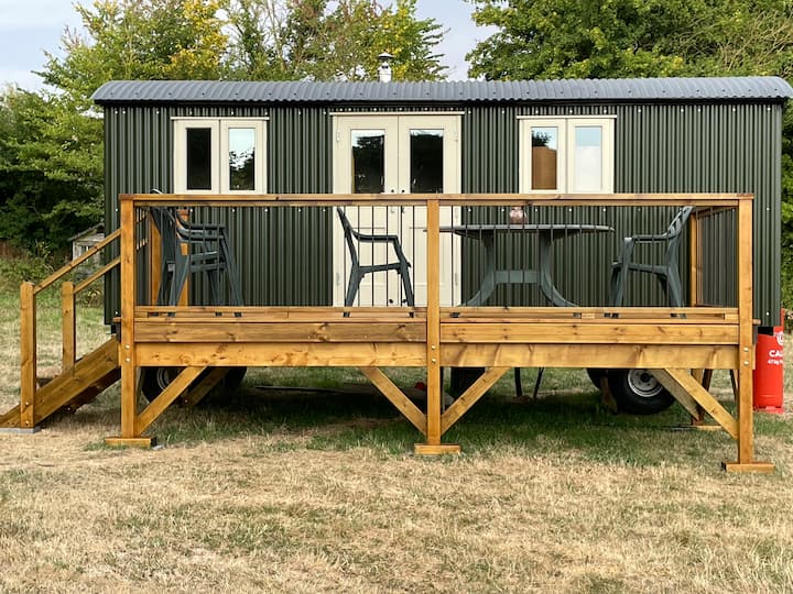 Gabriel Oak Shepherds Hut-sleeps 2 Adults/2chren - Shaftesbury
