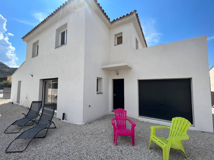 Belle Villa Neuve Avec Jardin Et Parking - Calenzana