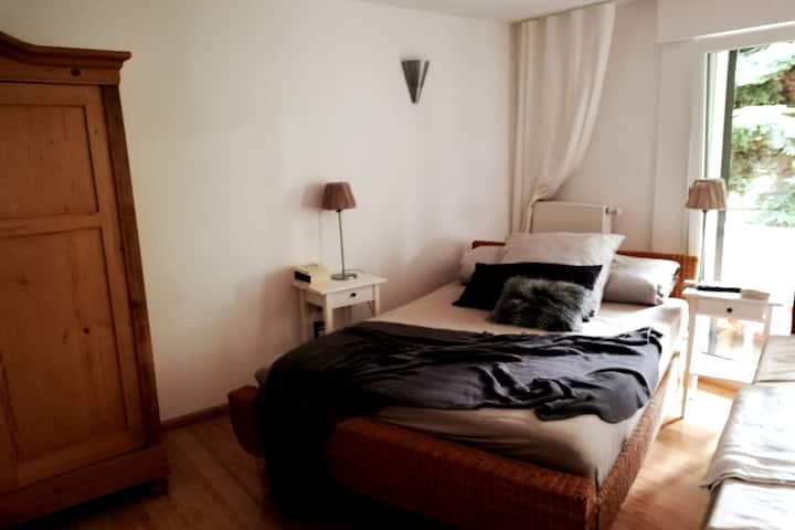 Nice Apartment With Large Bathroom + Balcony - Stuttgart