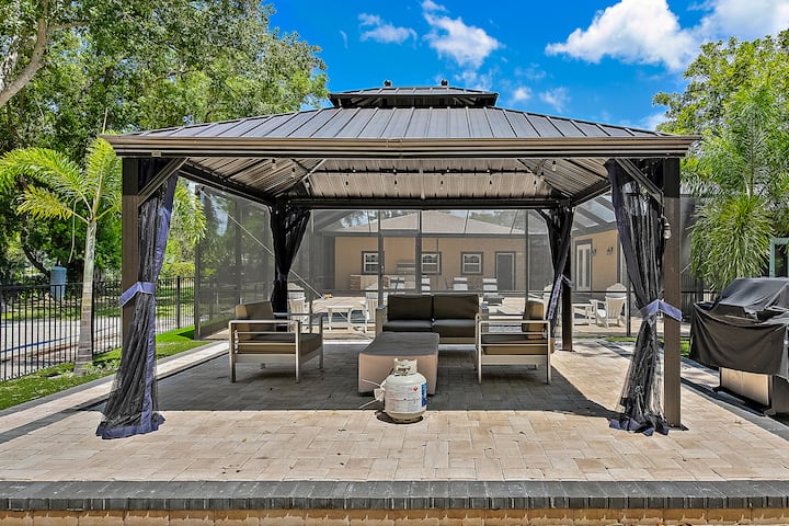 Lancaster Perfect Vacation - Pool Heating Avail - Pinellas Park, FL