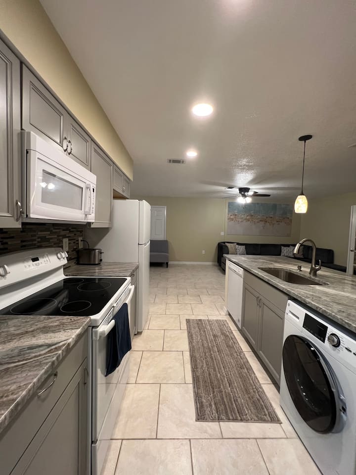 Amazing Vacation Home Near Warm Mineral Springs - North Port, FL