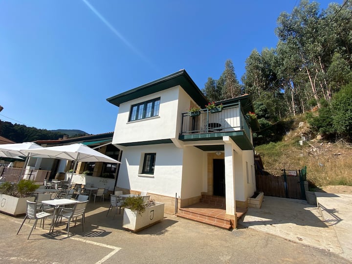 Casa En Sámano, Ideal Senderismo A 6km De La Playa - Castro Urdiales