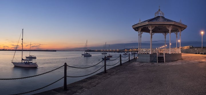 Dun Laoghaire Home! - Dublin