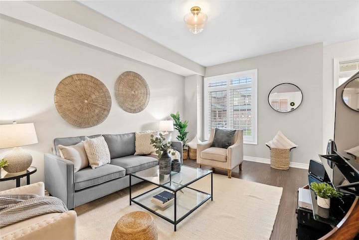 Private Room In A Townhouse With Private Bathroom - Newcastle, ON, Canada