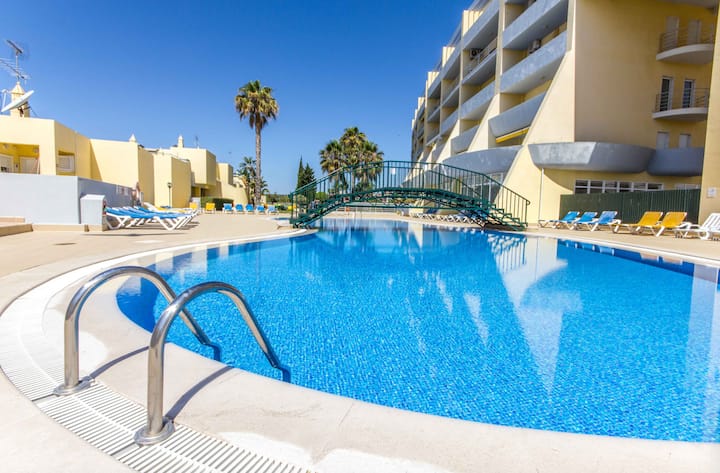 Spacious Apartment Close To Beach And City Center - Lagos