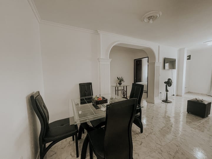 Apartamento Cerca Al Aeropuerto Y El Mar - Cartagena, Colombia
