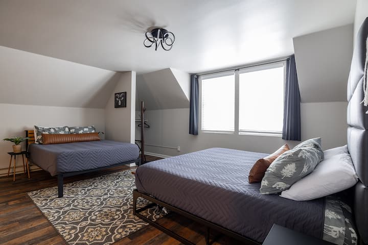 Winter Park Chateau: Bighorn Sheep /Boutique Hotel - Winter Park, CO