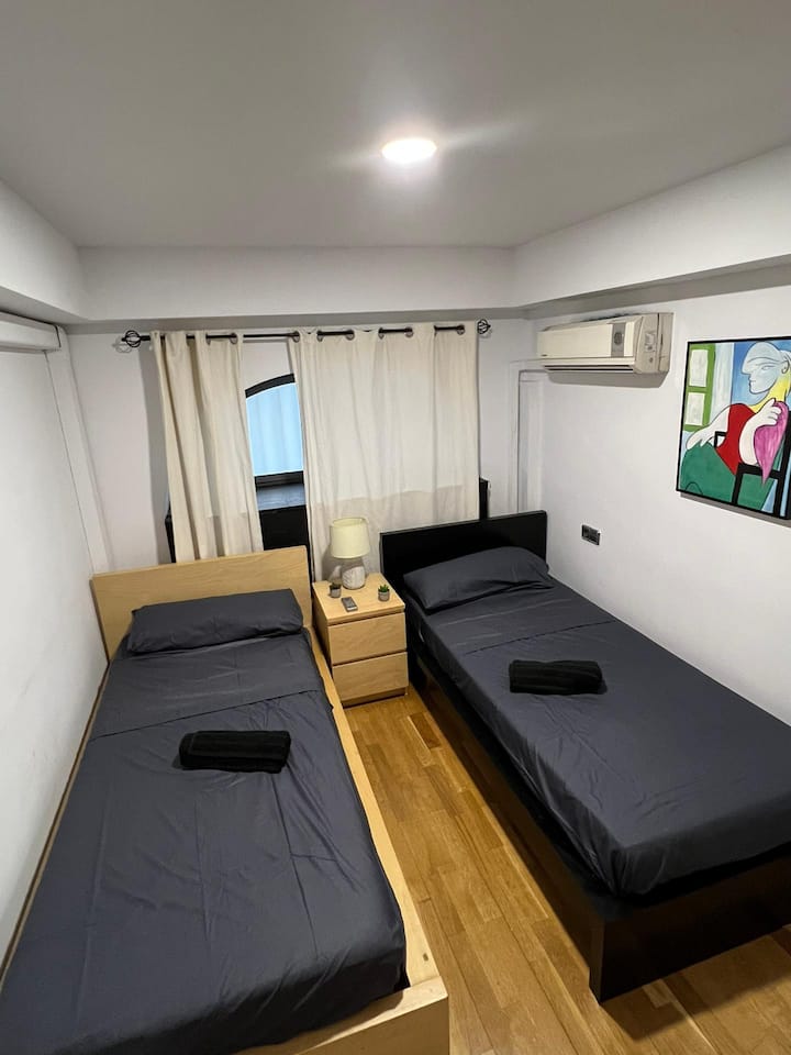 Habitación Muy Cómoda Y Bien Situada En Barcelona - Barcelone