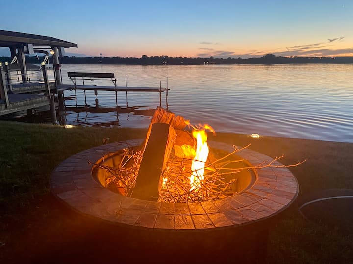 Little Lake Butte Des Morts Home - Appleton, WI