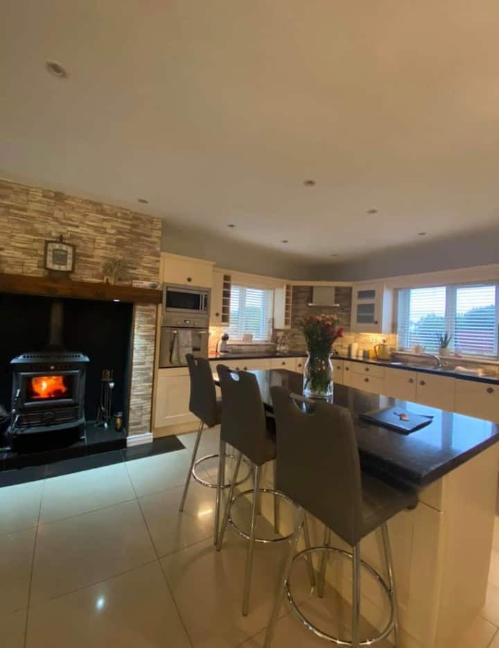 The Verve Lodge - 4 Bed Home In Mountcharles - Donegal
