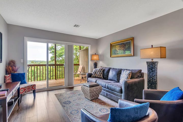 Branson Condo By Silver Dollar City, Sleep 8 - Branson West, MO