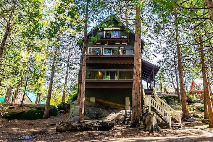 Shark Rock Cabin - Shaver Lake, CA