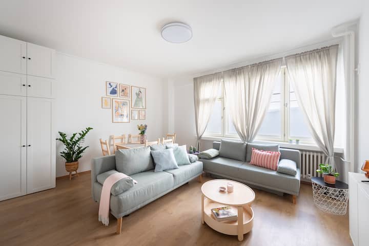 Chic Apt 200m To Main Train Station In Center - Prag