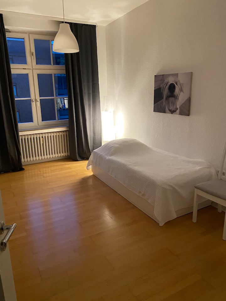 Großes Zimmer In Top-lage - Ideal Für Messe - Düsseldorf