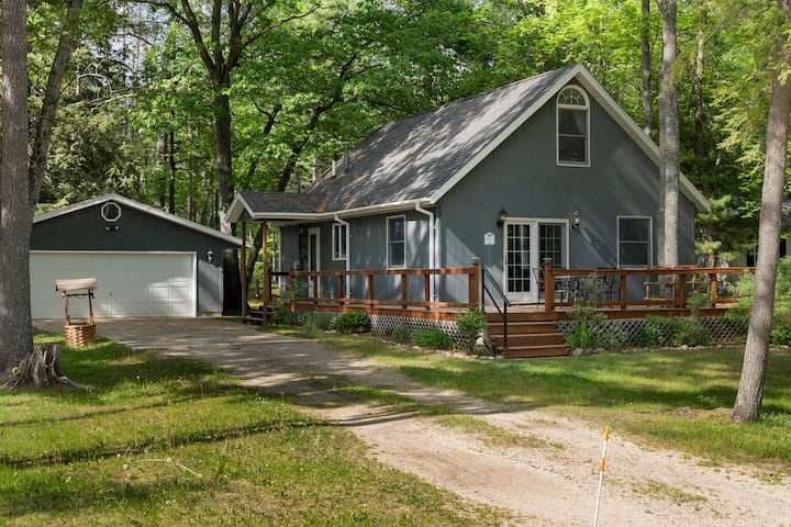 Lake Margrethe Vacation Rentals & Homes - Grayling Township, MI | Airbnb