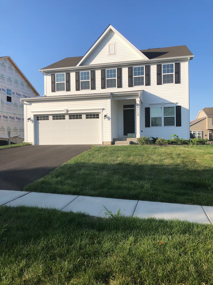 City Getaway Oasis - McHenry, IL