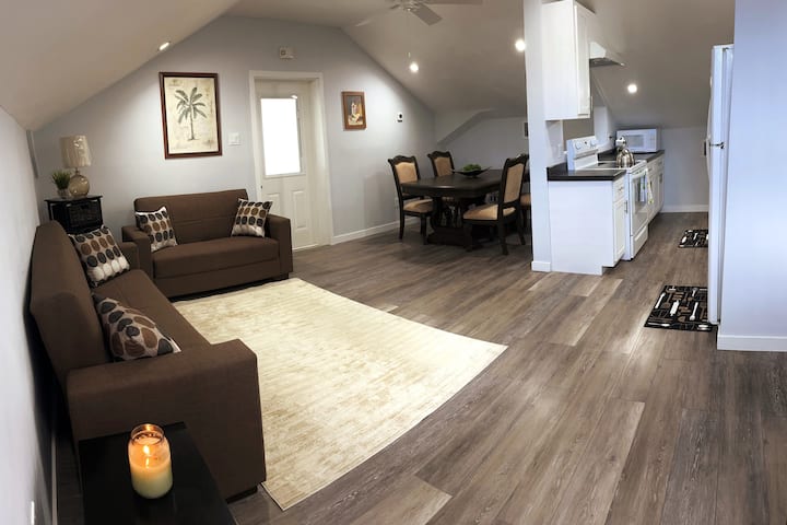 The Country Valley - Cayman Islands