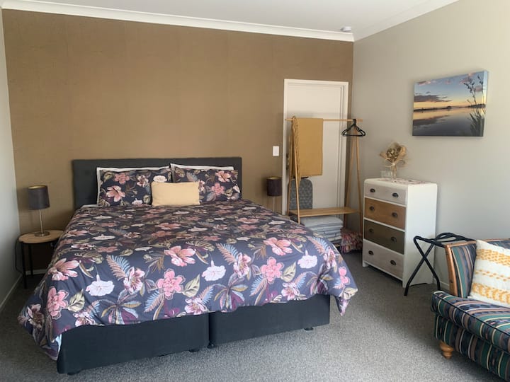 Central Located Private Studio - Tauranga