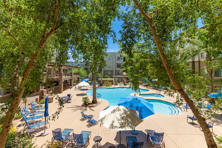 Desert Ridge Condo With 1 Bedroom And Full Kitchen - フェニックス, AZ