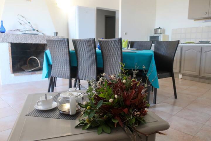 Villa Avec Vue, Piscine, Tennis - Bonifacio