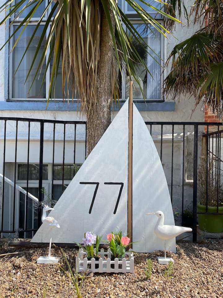 Bright And Spacious Flat Near Award Winning Beach. - Bournemouth