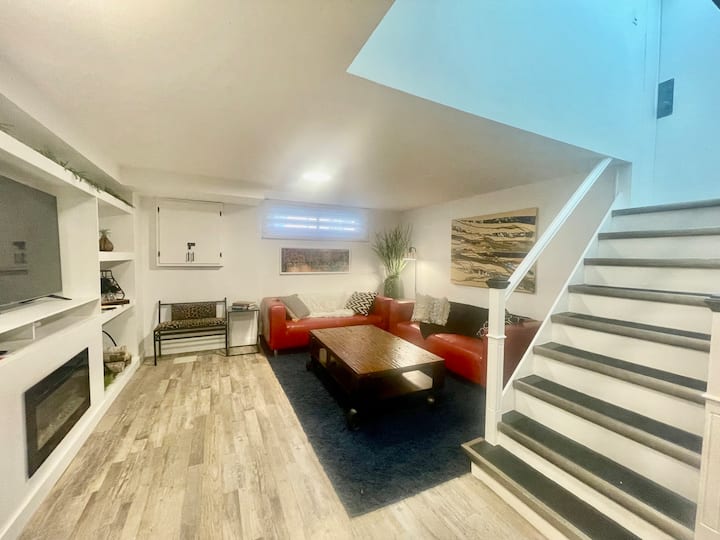 Urban Kw Gem - Private 2 Bedroom Apartment ! - Chicopee