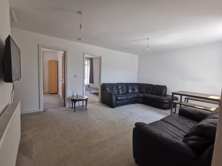 Lovely 2 Bedroom Flat In Abertridwr Caerphilly - South Wales
