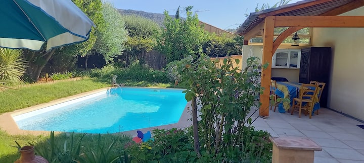 Independent Guest Room With An Access To The Pool - Bormes-les-Mimosas