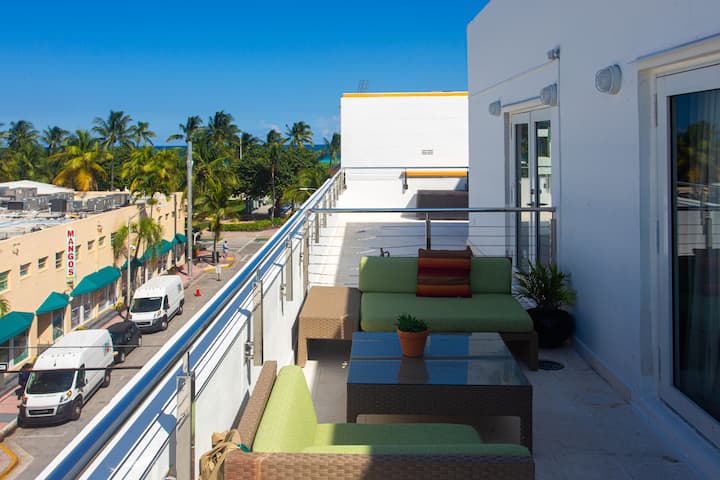 Ocean View South Beach Huge Art Deco Penthouse - Miami Beach