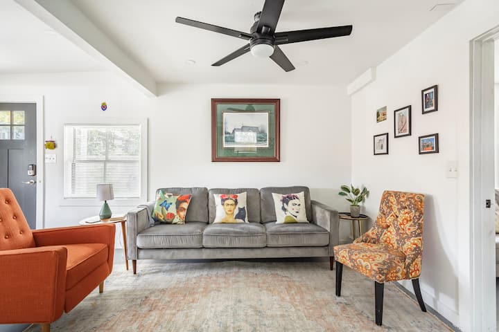 Explore! Riverwalk, King William, Alamo & Downtown - San Antonio