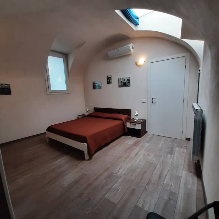 Camera Matrimoniale Con Servizi Privati - Loano