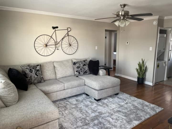Walking Distance To Eateries & Entertainment! - Houston, TX