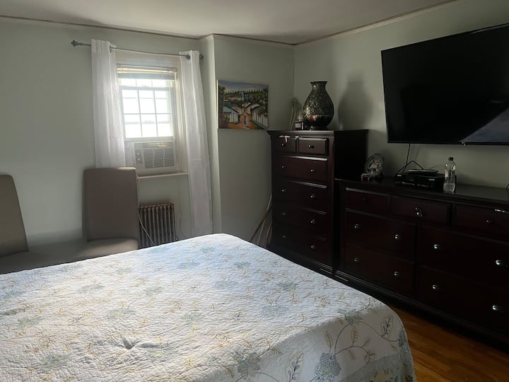 1 Bedroom In Private House. - Yonkers, NY