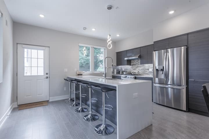 Luxury Suite - Close To Center City - Philadelphia Airport (PHL)