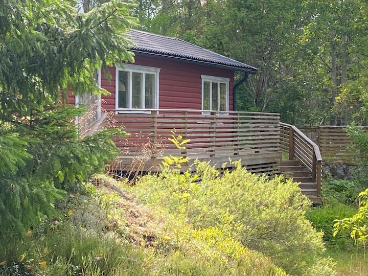 Traditionell Sommarstuga Nära City, Bad Och Natur - Västerhaninge