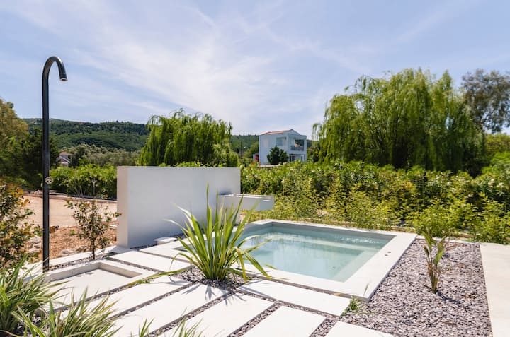 Allure Wellness Retreat - Basement - Small Windows - Lefkada