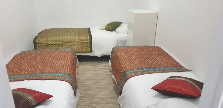 Hostellissa Huoneet 2-3:lle Hengelle .
Ei Lemmikei - Hanko