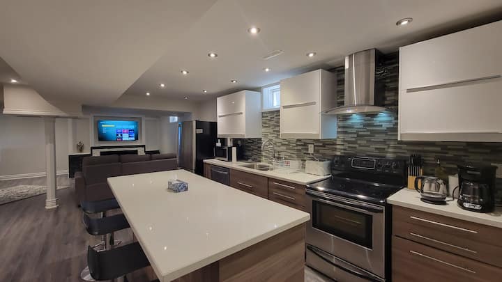 Brand New Luxury 2-bed Guest Suite - Vaughan