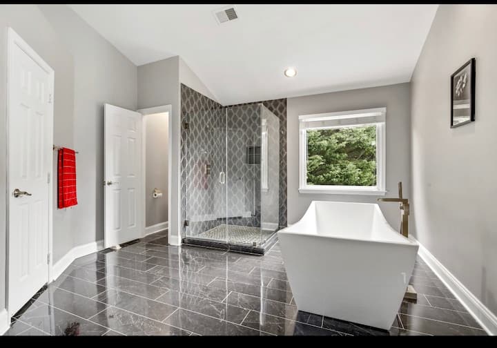 Welcome This Beautiful Single Family House - Gaithersburg