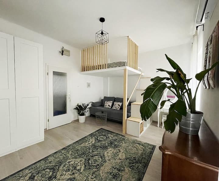 Manca's Apartment W/ Free Parking - Ljubljana