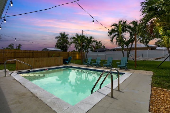 July Price Cuts! 5 Min To Downtown/pool+hot Tub! - Cape Coral, FL