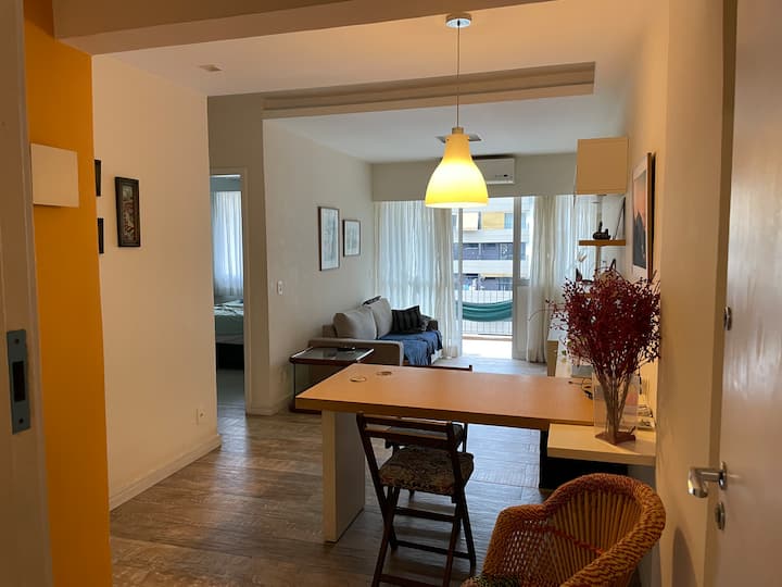 Apartamento Completo, Silencioso Em Copacabana - Rio de Janeiro