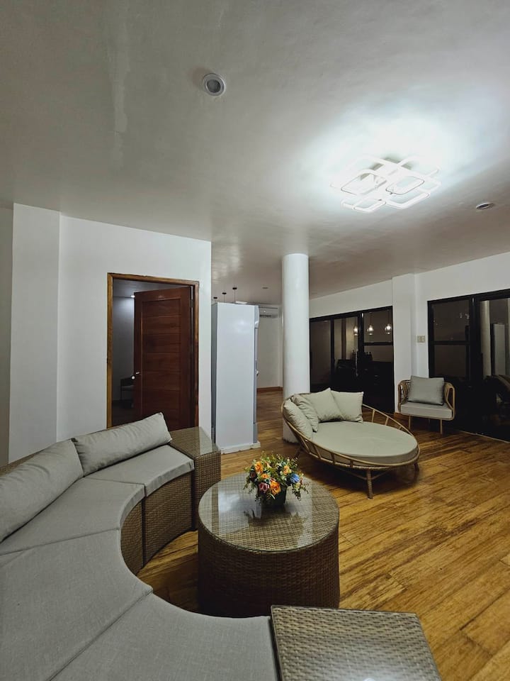 Casa Dorho: Rizal Beach (Full 2nd Floor) - Gubat
