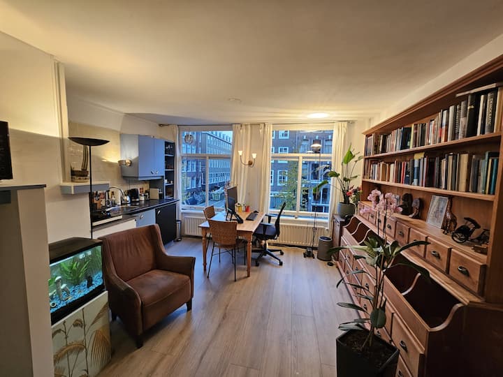 Canal View Studio In Amsterdam City Center - Ámsterdam