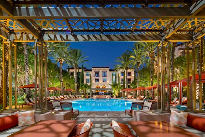 2b2b Luxury Center Location Apartment Complex - Aliso Viejo, CA