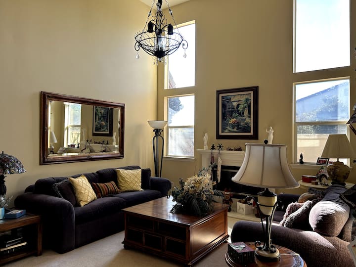 Beautiful Private Bedrooms In An Upscale Location. - Del Mar, CA